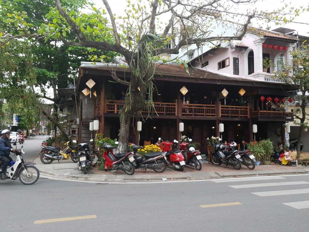 Địa điểm ăn chơi và du lịch tại Huế - Trải Nghiệm Sống